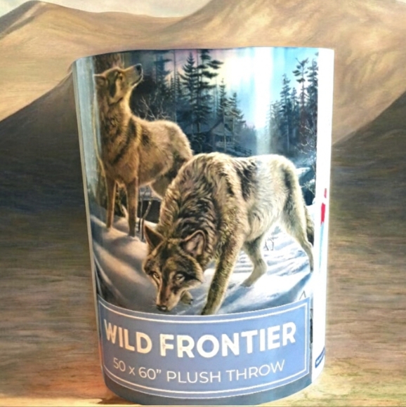 Bedding | Wolf Wild Frontier 5 X 60 Plush Throw New | Poshmark